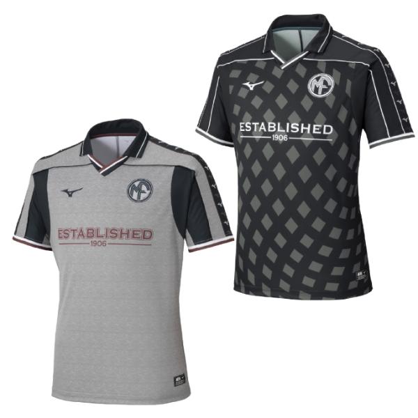 既視感のあるアーカイブデザインをフックアップし、架空のチームのユニフォームにMZFBのエッセンスを加えた、クラシックとフロンティアが同居するデザイン。胸回りにゆとりを持たせながら、後丈とのバランスを取った、ライフスタイルシーンにフィットする...