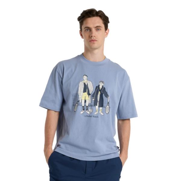 大きなテニス愛好家グラフィックがインパクトのある、コットン100%で着心地の良いショートスリーブTシャツです。■カラー：DUS(ダスクシャワー)、LIN(リネン)■サイズ：S、M、L、XL■素材：綿100%■原産国：ベトナム検索ワード：半そ...