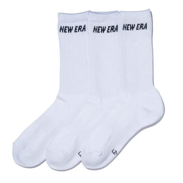 ブランドネームをジャカードで表現した3ペアソックス。ふくらはぎの真ん中にかかるクルー丈です。■カラー：WH(ホワイト)■サイズ：21―23、23―25、25―27、27―29■素材：ポリエステル コットン ポリウレタン検索ワード：靴下 くつ...