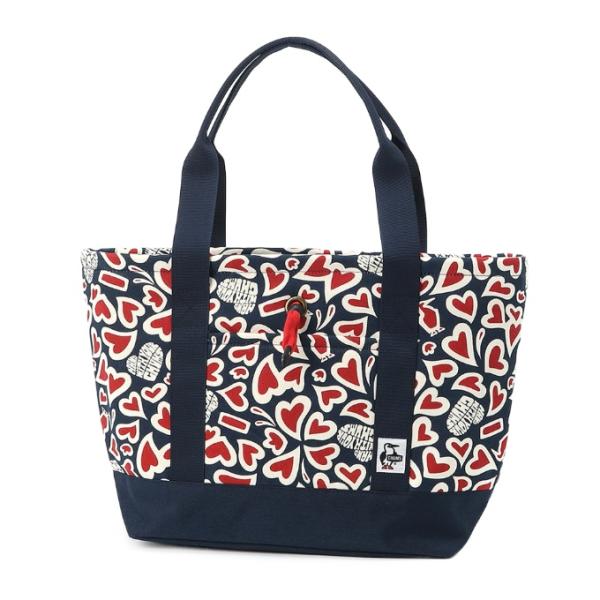 通勤通学やお出かけ、小旅行にもオススメ、毎日使えるCHUMS定番のトートバッグ■カラー：LOVE■サイズ：H31×W34×D15cm※製品によって仕上りサイズに多少の誤差がありますのでご了承下さい。■素材：Body/スウェット ( コットン...