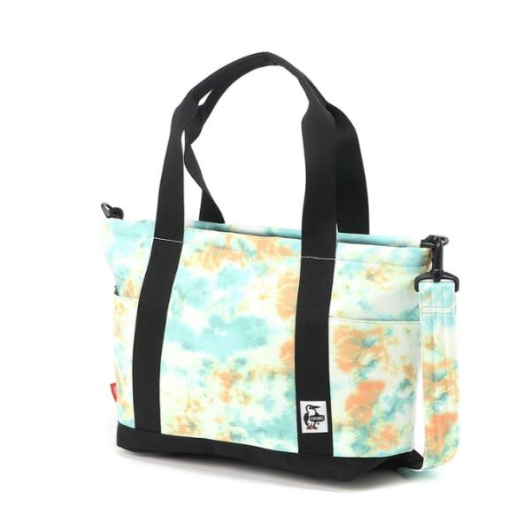 手持ちと斜めがけの2way仕様＆豊富なポケットが魅力的、通勤通学などの普段使いからマザーズバッグにもオススメのトートバッグ■カラー：CANYON-DYE■サイズ：H 27 X W 31 X D 14 cm■素材：Body/Sweat Cot...