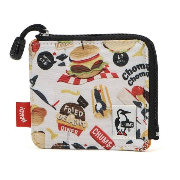 大きく開口する小銭用ポケットが実用的、ポケットサイズでアウトドア・旅行用としても活躍するミニ財布■カラー：FAST FOOD■サイズ：H 9.5 X W 11cm■素材：RENU Recycle Polyester 100%■原産国：中国■...