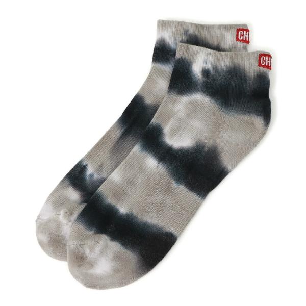 足元のポイントになる、お洒落なタイダイ染めソックス（くるぶし丈）■カラー：GY Tie-Dye ( Gray Tie-Dye )■サイズ：S ( 22-24cm、長さ/5cm )M ( 25-27cm、長さ/5cm )※製品によって仕上りサ...