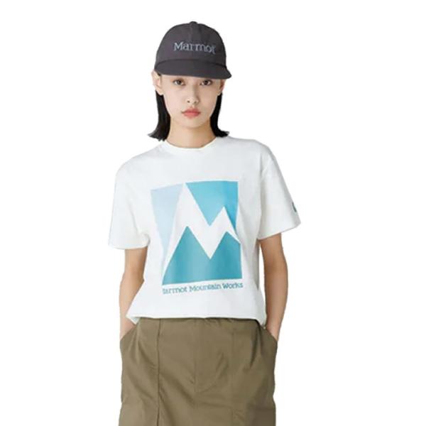 DTY(加工糸)とポリエステル糸を混紡させたMarmotのオリジナルファブリックを採用したTシャツ。滑らかなタッチと吸水速乾性を兼ね備えた山〜タウンユースまで幅広く使えるニューベーシックな素材となっています。胸に人気定番化した大胆なカラーブ...