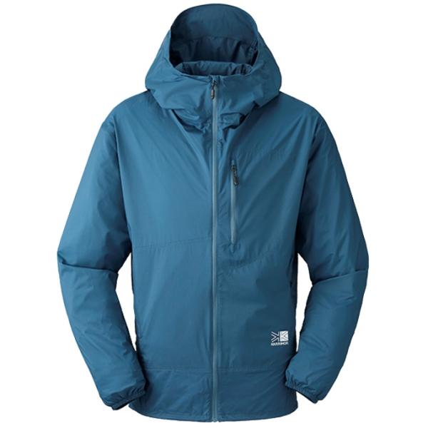 軽量性と携行性に優れたウィンドシェルフーディー。オリジナルのワンハンドフードアジャストシステムにより暴風時でもフィッティング性を高め、フード先端のツバが垂れてこないように設計。リュックサックのハーネスに干渉しない位置に配置したポケットはベン...