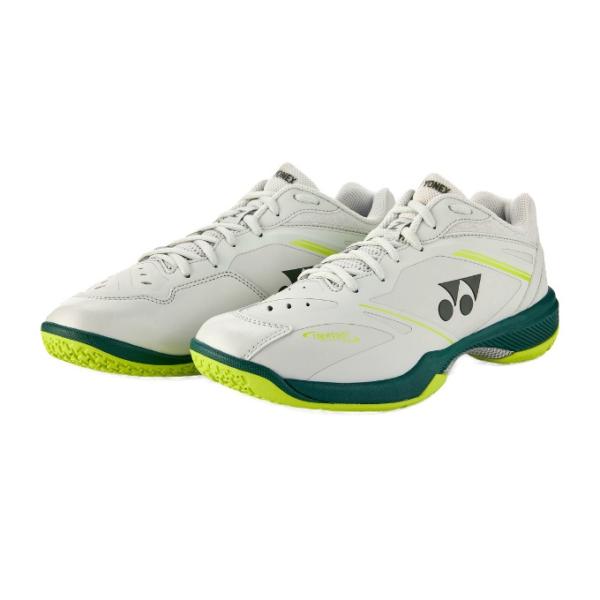 ■カラー：GRBE ( 452 グレイッシュベージュ )■サイズ：23.0〜28.5cm■素材：アッパー/人工皮革ミッドソール/合成樹脂アウトソール/ゴム底■原産国：ベトナム検索ワード：バドミントン バトミントン シューズ