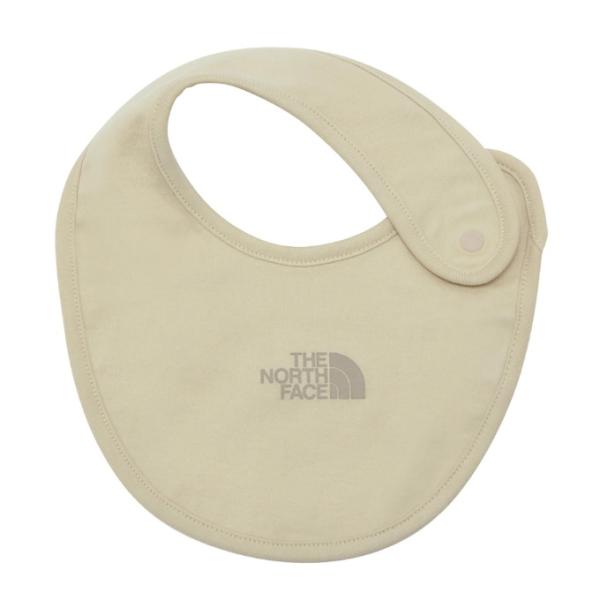 オーガニックコットンを使用した、やわらかな肌触りのスタイ。サイズ調節のドットボタンは、操作がしやすいよう左肩に配置しています。正面のプリントロゴがデザインのアクセント。自宅での使用はもちろん、ギフトにもおすすめのアイテムです。■カラー：GL...