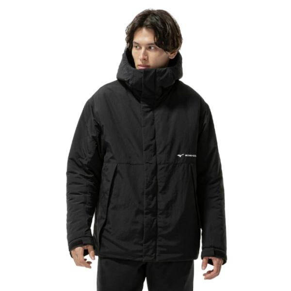 MIZUNO FOOTBALLのフィロソフィーを纏う、フットボーラーのためのオフアパレル。■カラー：09 ( BK ブラック )■サイズ：M、L、XL■素材：表地/ナイロン100%裏地/ポリエステル100%■原産国：中国検索ワード：防寒ジャ...