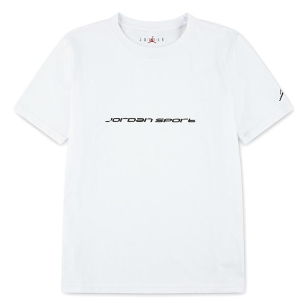 胸元のJORDANロゴが洗練された印象を与えるTシャツ。袖のジャンプマンロゴもさりげないアクセント。生地にはDRY-FITを使用し、長時間の運動でも快適な着心地です。スポーツシーンはもちろん、普段のカジュアルスタイルにも、クールなアクセント...
