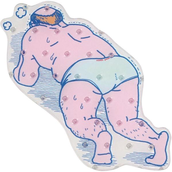 リフトを降りる際に足が滑らないよう、ボードの後ろ足寄りに貼る滑り止めパッド。■カラー：オジサン■大きさ：21 × 14 × 1 cm■品質：TPU■重さ：0.05 kg■生産国：台湾■特徴：・デザインが楽しめるデッキパッドシリーズ・グリップ...