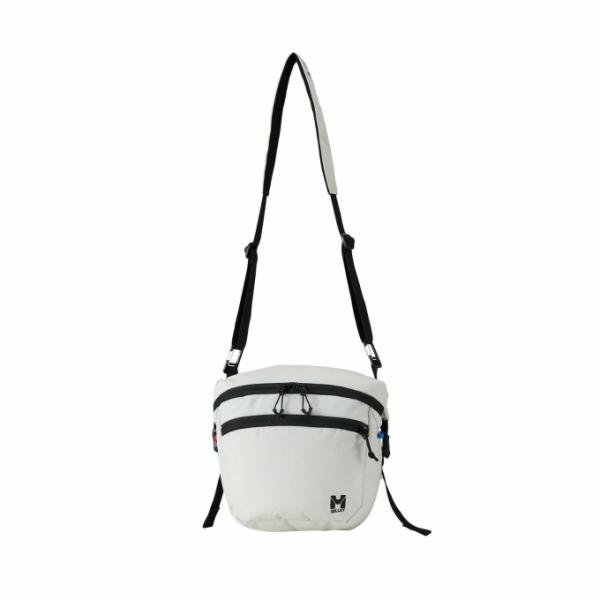 ■カラー：FODE/N8014(FOGGY DEW)■サイズ：U(W24_H20_D9cm)※製品によって仕上りサイズに多少の誤差がありますのでご了承下さい。■容量：3L■重量：240g■素材：420D ナイロン100%■装備：・高密度ナイ...