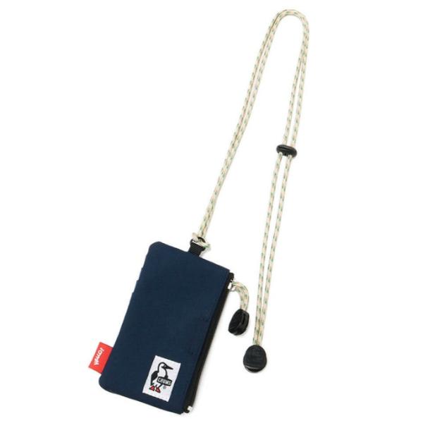 4枚分のカードポケットと小銭用ポケットを搭載、首からぶら下げて使えるフラグメントケース■カラー：NAVY■サイズ：H 12 X W 6.5cm※製品によって仕上りサイズに多少の誤差がありますのでご了承下さいませ。■素材：RENU Recyc...
