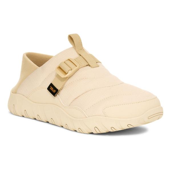 寒い季節にぴったりの相棒。「ReEmber Camp」は、ふっくらとしたキルティングアッパーのリラックスシューズです。ベースキャンプでもタウンでも活躍し、しっかりと足を支えてくれる安定感が魅力。グリップ力のあるラバーソール、フィット感を調整...