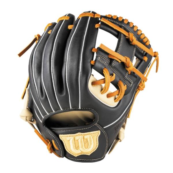 ソフトボール用BEARに待望のDUAL登場！手の小さな選手にもフィットする手入れ感。しっかり捕球できるデュアルテクノロジーを採用。■カラー：ブロンド/BK■利き手：右投げ用 ( LH )■素材：【表革】スムースレザー【裏革】共革■原産国：フ...