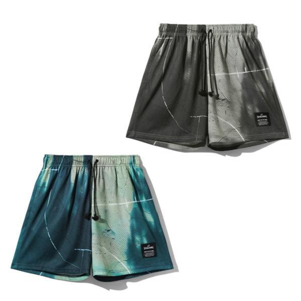 影が落ちるバスケットコートの風景を切り抜いた総柄メッシュパンツ■カラー：GY、GR■サイズ：M ( ウエスト/67cm、ヒップ/110cm、股上/29.5cm、股下/12cm、総丈/42.5cm )L ( ウエスト/70cm、ヒップ/114...