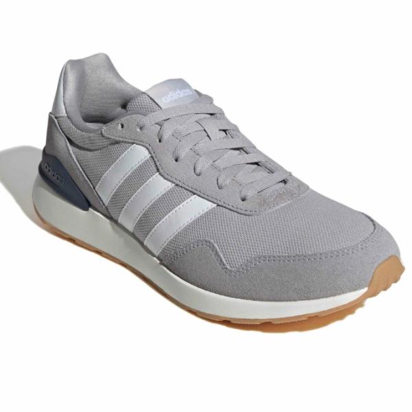 adidasのラン 60s 4.0 シューズは、日常のスタイルを無理なく続けるための頼りになる一足。履き心地の良さが一日中持続するクッション性のあるミッドソールと汎用性の高いアッパーを備え、見た目も履き心地も抜群。80年代のテクノロジーがさ...