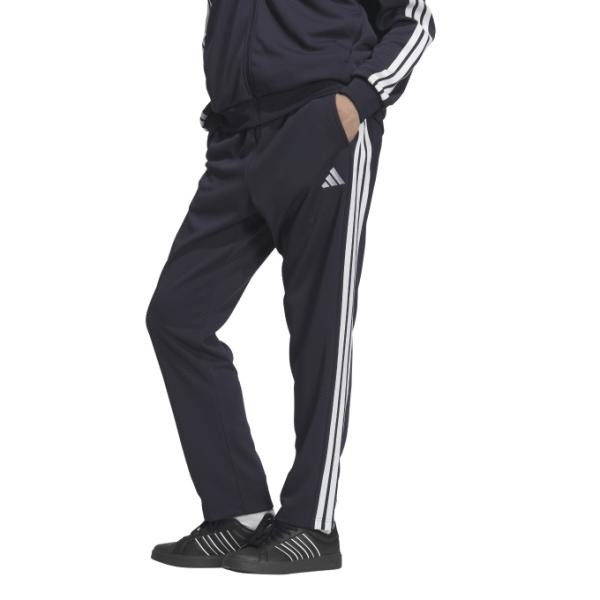 アディダスのオーセンティシティーである3ストライプスを配したベーシックレンジ、MUSTHAVES。吸湿速乾機能を有するダブルニット素材のレギュラーフィットテーパードレッグパンツ。適度なストレッチ性と薄手の素材感がオールシーズン活躍する。ヒッ...