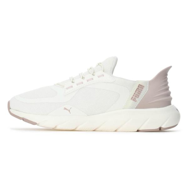 立ったまま、スッと履ける。「楽ふわっ」な履き心地を提供するソフトライドシリーズから、新モデルのイーズイン(EASEIN)が登場。シュータン一体型のスリッポン構造の履き口、かかと部分が柔らかく、立ったまま手を使わず簡単に足入れが可能です。アッ...