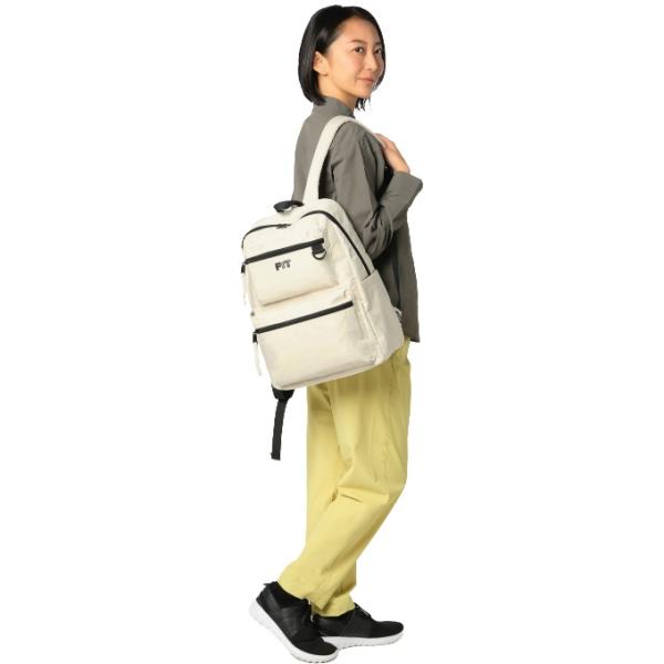 ■カラー：IV■容量：17L■原産国：中国■特徴：軽量・はっ水水をはじきやすいはっ水加工を施した軽量生地を使用しています。検索ワード：バッグ かばん 鞄 リュックサック リュック  デイバッグ 通勤 通学 RSBP