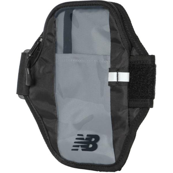 210Dナイロンオックスのアームポーチ。スマホを完全に収納できるポーチタイプで、メインルームにキーフックと内ポケット付き。視認性を上げるリフレクトテープがアクセント。軽くて耐久性があり、スマホ、鍵、イヤホンなど、ワークアウトに必要なものを収...