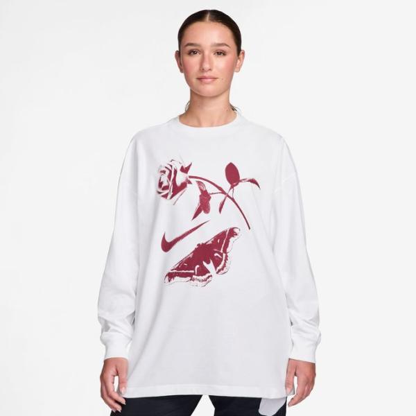 クラシックなスタイルをキープ。非常にゆったりとした余裕のあるフィット感のTシャツです。柔らかさと適度なハリ感を兼ね備えた、適度なボリュームのウォッシュ加工コットン素材を使用しています。■カラー：100(ホワイト)■サイズ：S、M、L、XL■...