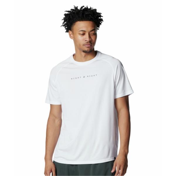 ■カラー：WHT ( 100 White )■サイズ：S、M、L、XL、XXL■素材：ポリエステル100%■特長：・汗を素早く吸収、外部へ発散し、アスリートの身体を常にドライに保つ・臭いを軽減・首元はリブ仕様・ステフィン・カリーコレクション...