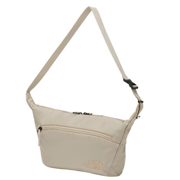 デイリーユースからハイキングなどのアウトドアフィールドまで、幅広いシーンで使いやすいショルダーバッグです。500mlボトルや手帳なども収納可能な5L容量。本体内部には、小物の仕分けに便利なスリットポケットとファスナー付のメッシュポケットを備...