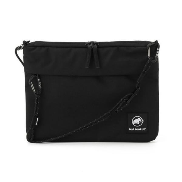 マムートの伝統をテーマにした、普段使いにぴったりのショルダーバッグ。実用性に優れていて、デイリーのちょっとした外出はもちろん、トラベルやフェスなどにも活躍します。ミニカラビナと山のプリントのライニング、セーフティオレンジのディテールが、マム...