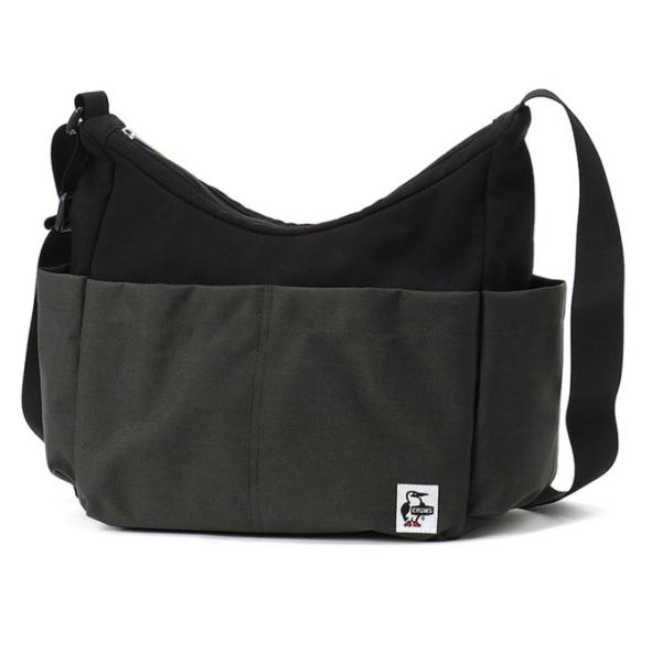 通学用にもおすすめ、教科書が収まる大きめサイズのショルダーバッグ■カラー：BK/CH(Black/Charcoal)■サイズ：H 23 X W 31 X D 12cm※製品によって仕上りサイズに多少の誤差がありますのでご了承下さいませ。■容...