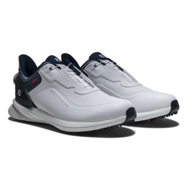 革新的なスパイクレスシューズが登場デザインと構造を再設計し、前作比10％の軽量化、30％のグリップ力向上を実現。■カラー：WH/BL ( ホワイト/ブルー )■サイズ：25.0-28.0cm■幅：Extra Wide■素材：防水人工皮革■原...