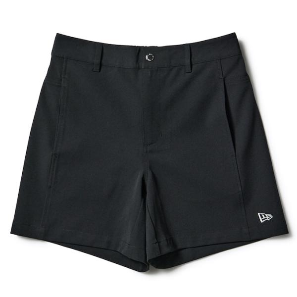 すっきりとしたシルエットが特徴のショートパンツ。・ハイウエスト設計により腰位置を高く見せ、脚長効果を演出。・ウエスト後部はギャザー仕様で、幅広い体型にフィット。・コットンライクな風合いのストレッチツイル素材を使用し、快適な穿き心地を実現。■...