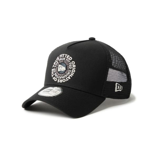 ブランドのルーツを感じさせる、クラシックかつ印象的なロゴキャップ。■カラー：ブラック■サイズ：OSFM(アジャスタブル)■素材：綿、ポリエステル■原産国：中国■特長：・かつて使用していたタグラインOriginators of the Tru...