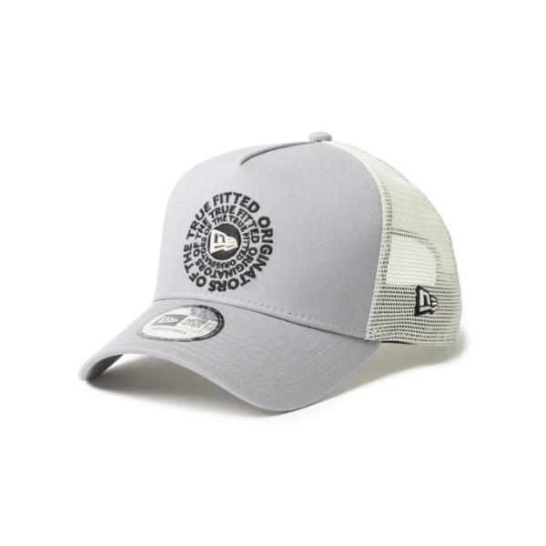 ブランドのルーツを感じさせる、クラシックかつ印象的なロゴキャップ。■カラー：グレー/クローム■サイズ：OSFM(アジャスタブル)■素材：綿、ポリエステル■原産国：中国■特長：・かつて使用していたタグラインOriginators of the...