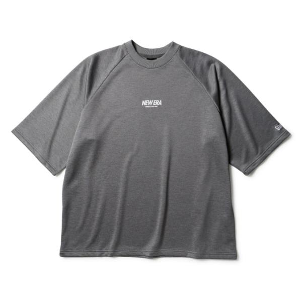 ゆったりとしたシルエットと機能性を備えた、五分袖スウェットTシャツ。 ゆとりのあるオーバーサイズフィットを採用。 可動性に優れたラグランスリーブと、肘まで隠れる五分袖丈が特徴。 吸汗速乾性に優れた独自開発素材「COOLERA(TM)」を使用...