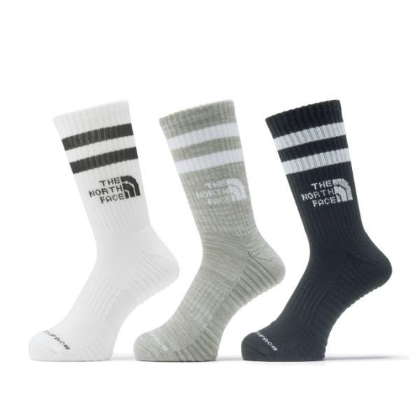 抗菌防臭機能を備えた、3足セットのスポーツソックス ■カラー：MK(マルチカラー×ブラック)■サイズ：S（23−25）、M（25−27）、L（27−29）■素材：リサイクルポリエステル、コットン、ナイロン、ポリウレタン■原産国：ベトナム■機...