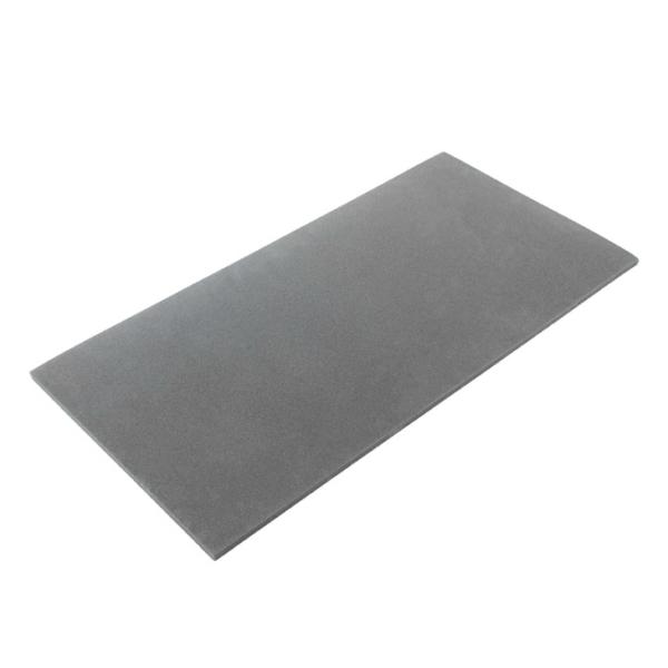 全身をカバーするサイズ軽さを追求した従来品「EXPマット」にFPマットの硬さと耐久性をプラスした新しいスリーピングマットシリーズ軽量マットの新たなスタンダードの登場です。■サイズ：横幅/500mm、高さ/1800mm、厚さ/9mm※製品によ...