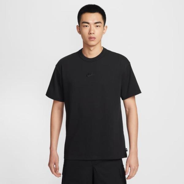 すっきりとしたクラシックスタイル。ゆったりとしたフィット感のTシャツです。厚手のオーガニックコットン素材は質感があり、しっかりとした風合い。耐久性が高く、毎日活躍する快適なアイテムに仕上げました。■カラー：010(ブラック)■サイズ：S、M...