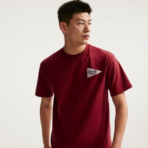 クラシックかつカジュアルなデザインで、体にゆとりを持たせたフィット感のTシャツです。柔らかい中厚手（ミッドウェイト）のコットン素材は、適度なハリ感があり、耐久性に優れ、日常的に快適に着用できます。■カラー：677(チームレッド)■サイズ：S...