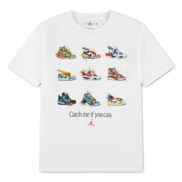 スニーカーのグラフィックが目を引く、遊び心のあるデザインの半袖Tシャツ。フロントにはカラフルなイラストとメッセージをバランスよく配置し、1枚でコーディネートのポイントになる仕上がりです。やわらかな素材を使用しており、肌触りがよく快適な着心地...