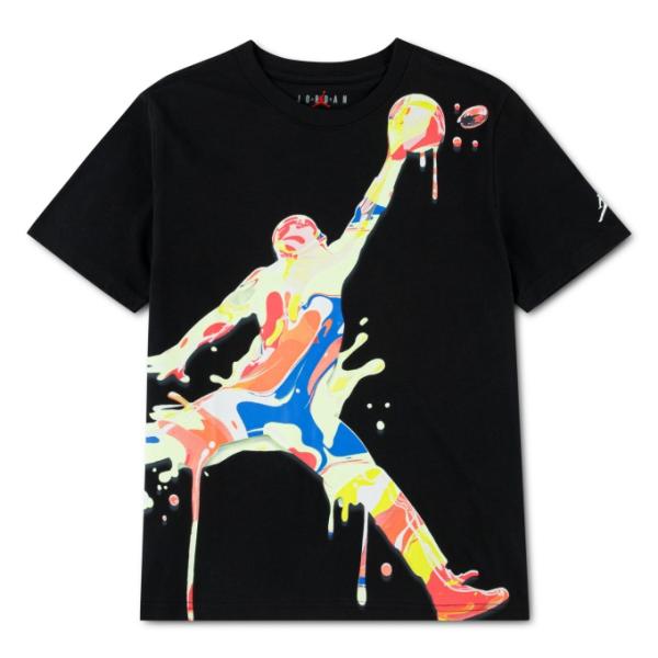 ペイントを垂らしたようなジャンプマンのグラフィックが目を引く、インパクトのあるデザインの半袖Tシャツ。大胆なプリントながらもベースはシンプルで、コーディネートに取り入れやすい一枚です。やわらかな素材を使用しており、肌触りがよく快適な着心地。...