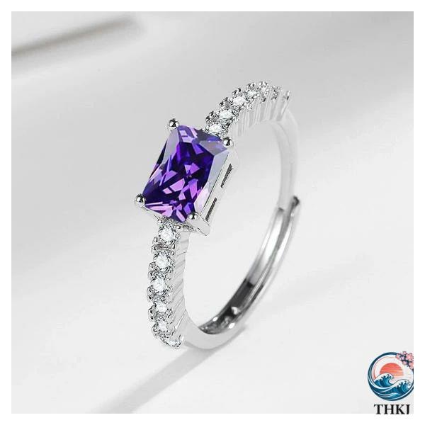 小ぶりで華奢なデザインですが手元を華やかに演出してくれます。シンプルなので重ね付けにもお勧めですよ。【サイズについて】内径16ｍｍ，内径17ｍｍ，内径18ｍｍ【素材について】合金【カラーについて】生産ロットにより柄の出方や色の濃淡が多少異な...