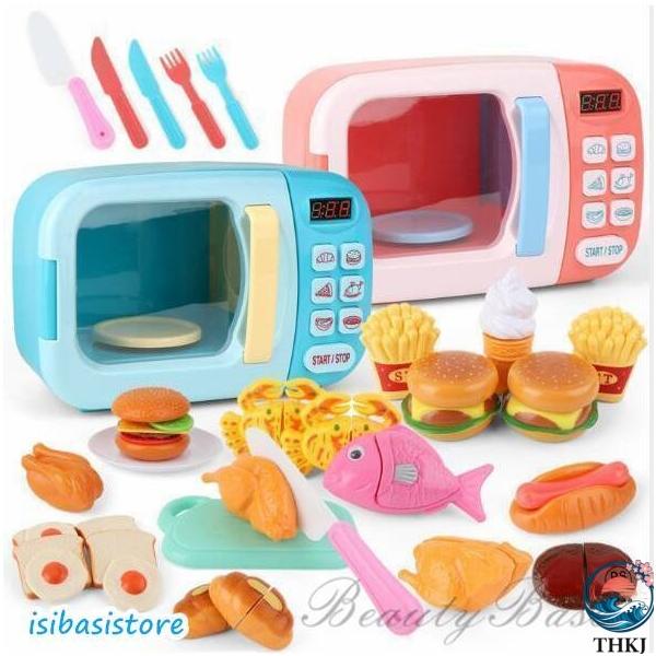 本物そっくりなデロンギの電子レンジでごっこ遊びを楽しもう！実際に「チン」と音が鳴ったり、ボタンを押すとターンテーブルが回転したり、お子さまの好奇心をくすぐる作りになっています。お母さんやお父さんの家事を見て「やってみたい！」というお子さまの...