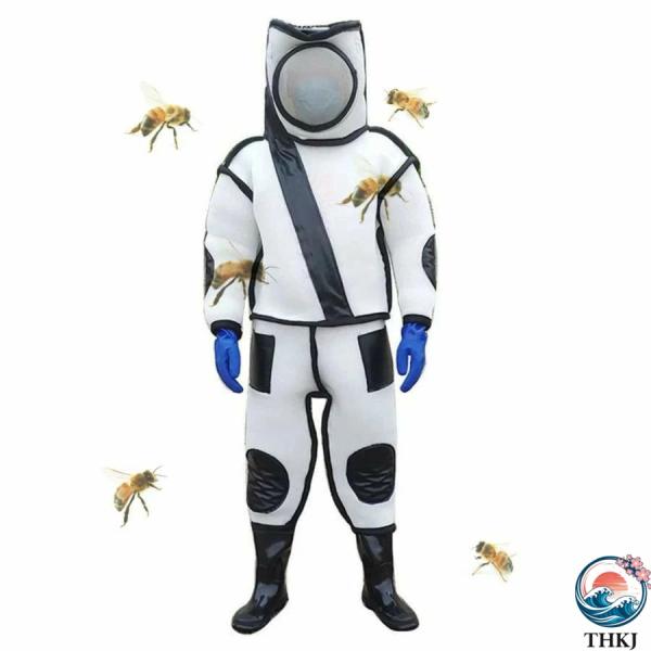 素材構成: 100%ナイロン【高い防刺傷性能】すずめ蜂から身を守る最強防護服です。高い防刺傷性能により蜂の攻撃から身を守る安全構造。厚手の素材を採用、最も刺されやすい屈折部（肘・膝・脇）と肩、背中に厚みのある当社独自の特殊パッド採用。毒針の...