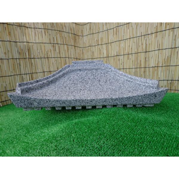 中国産天然御影石の６１４石です。大きさは前幅約41cm×奥行約41cm×高さ約14cmです。対で購入されたい場合は在庫確認しますのでお問合せ下さい。※手造りですので寸法、仕上げに神経質な方はご遠慮ください