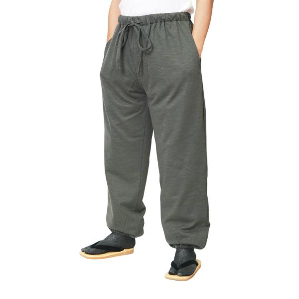 新感覚素材作務衣、生地はとってもやわらかく気持ちの良い肌触り防寒対策・エコ対策にもなるお洒落作務■素材：表地：ポリエステル84％　レーヨン11％　ポリウレタン5％　裏：中綿/ポリエステル100％■ズボン ポケット左右各１・後ウエストゴム・前...