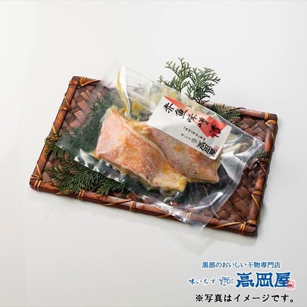 【生産地】富山県【原材料】あかうお（アイスランド産）、食塩、味噌（米、大豆、食塩、酒精）、発酵調味料、調味料（アミノ酸等）、増粘多糖類（タマリンド、キサンタンガム、グァーガム）、着色料（クチナシ色素、エタノール）【アレルゲンに関する表示】原...