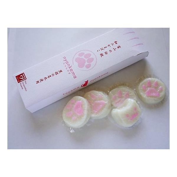 【メーカー】生地蒲鉾有限会社【原材料】魚肉、あなご、でん粉(馬鈴薯)、砂糖、食塩、卵白、発酵調味液、みりん、調味料(アミノ酸等)、甘味料(ソルビット、ステビア)、着色料(カラメル、紅麹)、塩化Ca、焼成Ca【賞味期限】製造日から45日(開封...