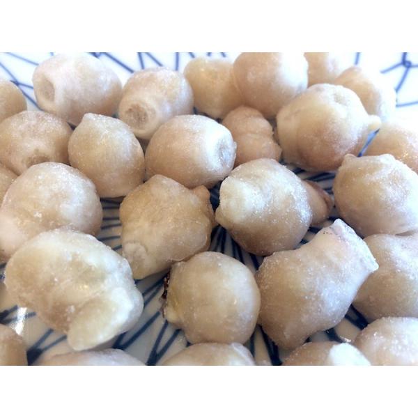 ※加熱すると小さくなります（加熱前で約2センチ）※バラ凍結1パック500ｇでの販売です（包装は真空では無く脱気のみ）※加熱してお召し上がりください国産真イカの水揚げが年々減少し、今ではほぼ入手困難となってきており当店でもいつまで販売できるか...