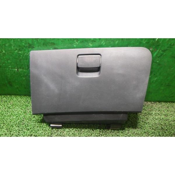 **** 商品説明を必ずご確認ください ****部品管理番号：000072825370210メーカー純正品番：73410-72M00-P4Z部品名：グローブBOX部品区分：リサイクル品車名：ワゴンＲ車両タイプ名：5ドアハッチバック通称型式：...