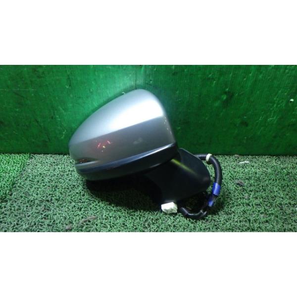 **** 商品説明を必ずご確認ください ****部品管理番号：000110703613500メーカー純正品番：76208-T5A-J31部品名：右サイドミラー部品区分：リサイクル品車名：フィット車両タイプ名：5ドアハッチバック通称型式：GK...